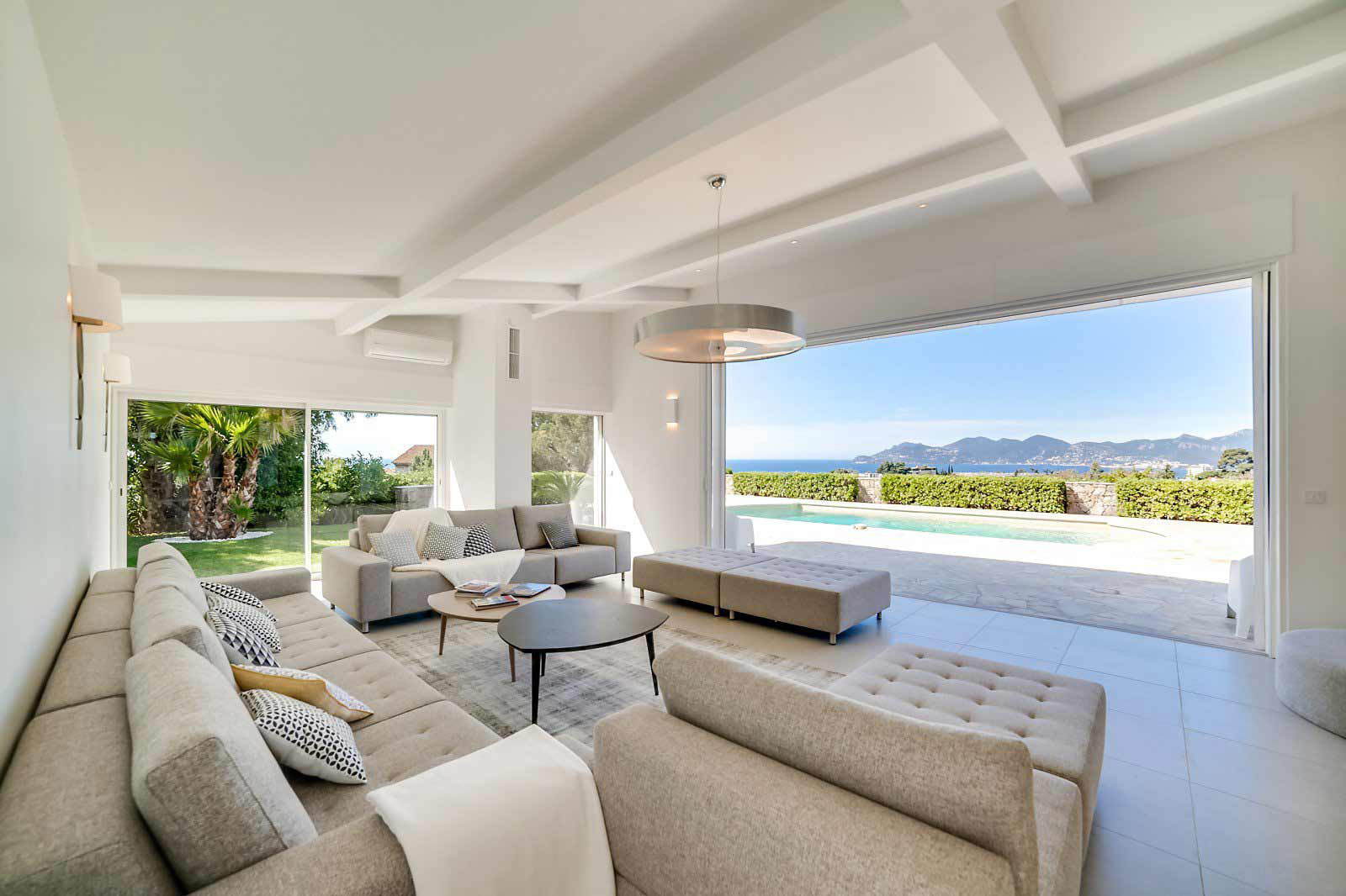 Luxury properties for seasonal rent - BARNES Luxury Rentals